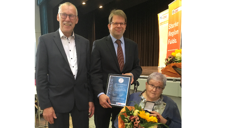 Elisabeth Laudenbach mit der “Alfred-Dregger-Medaille” ausgezeichnet ...